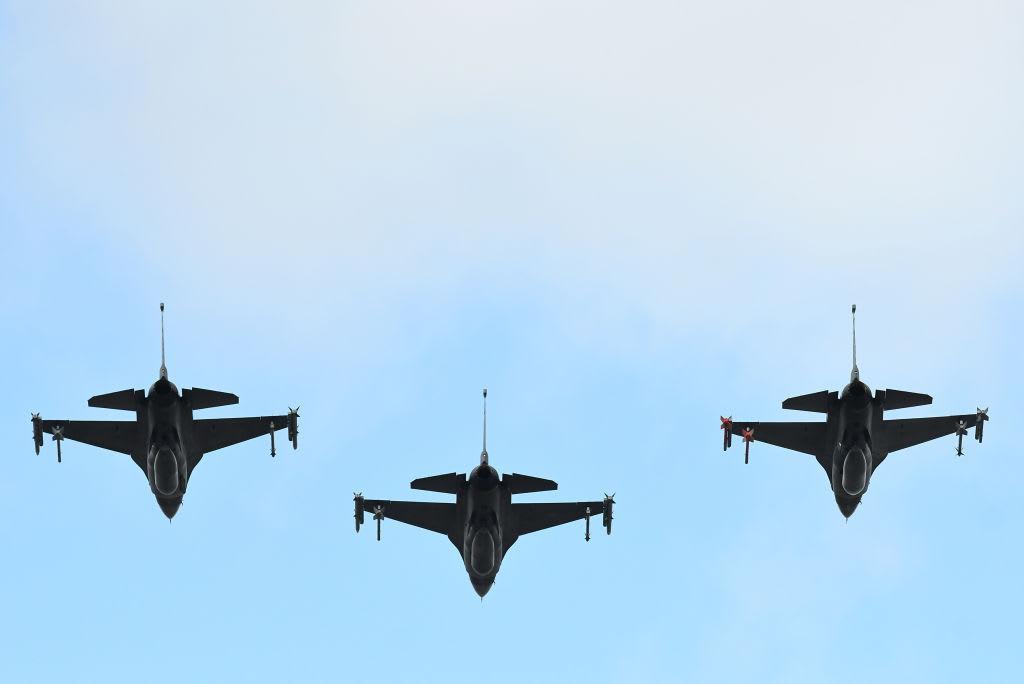 China threatens sanctions as US approves sale of F-16 to Taiwan | World ...