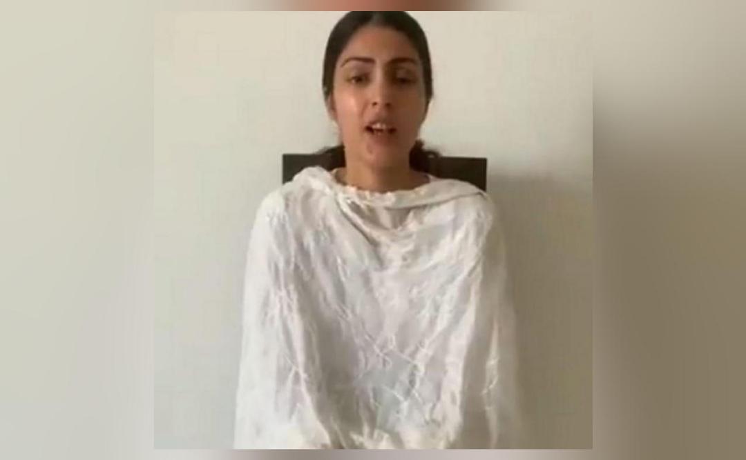 Rhea used to leave Sushant's house whenever his family visited him ...