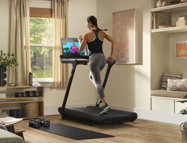 Peloton shares fall 8% after US agency warns on treadmill risks
