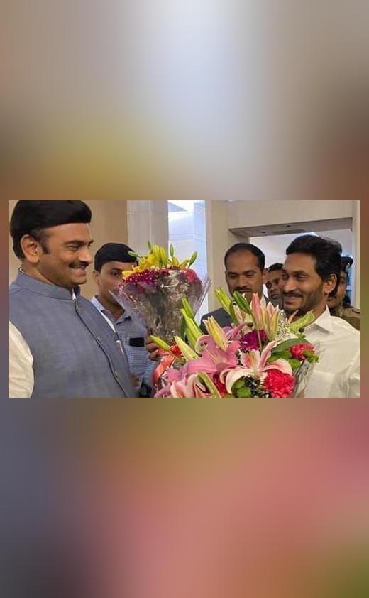 Rebel YSR Congress MP K Raghu Raju arrested on sedition charge | Politics News | Inshorts