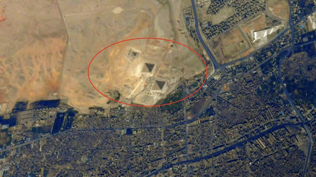Astronaut's pic of Egypt's Great Pyramid, taken from space station ...