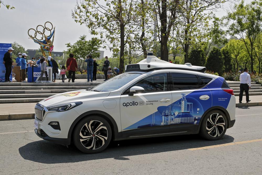 Baidu rolls out paid driverless taxi service in Beijing | Automobile ...