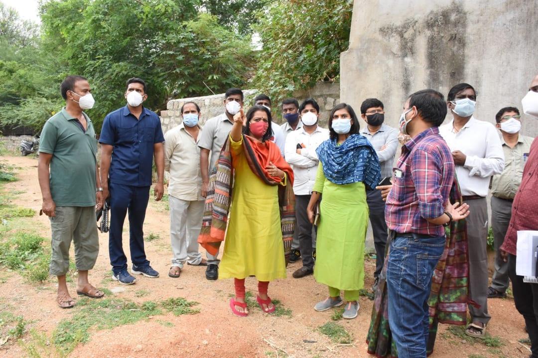 Hyd Mayor visits lakes over Twitter user's complaint to minister ...