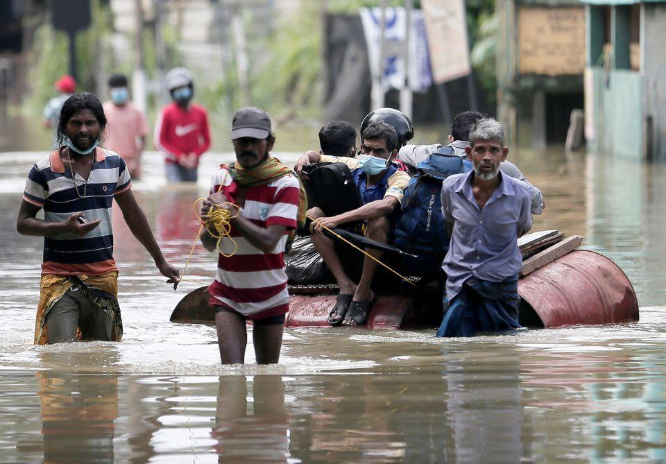 17 killed, thousands flee homes due to heavy rain in Sri Lanka | World ...