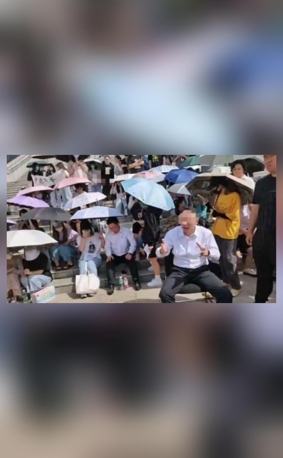 Chinese students hold principal hostage for 30 hrs during protests