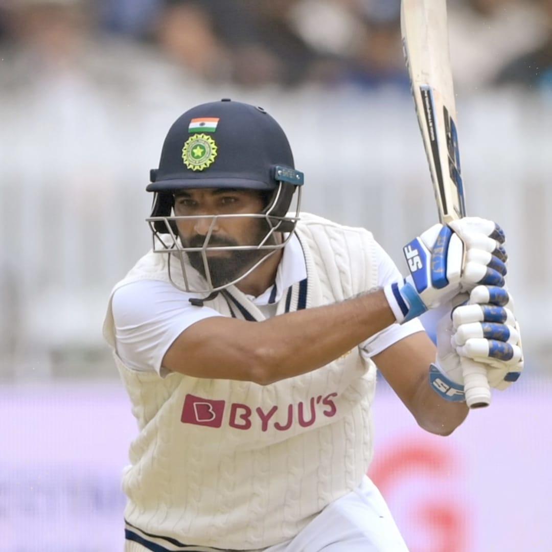 Mohammad Shami smashes his 2nd Test fifty, reaches it with a 92-metre six