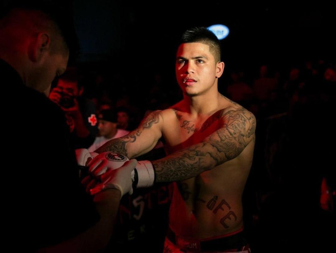 30-year-old MMA fighter Kyle Reyes' lung collapses following bicep ...