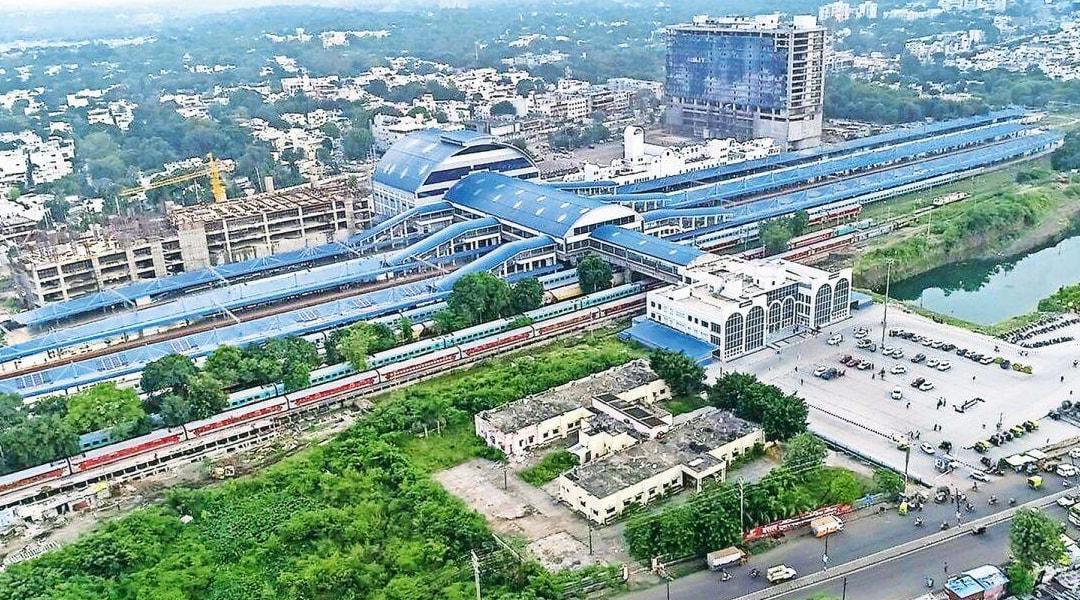 PM inaugurates revamped Rani Kamlapati station, MP's 1st world-class ...