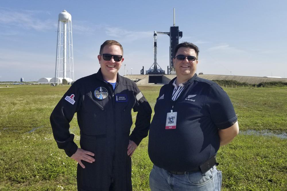 US man who won SpaceX ticket to space gave it away after exceeding ...