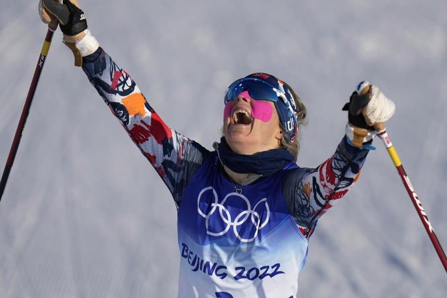 norway-s-therese-johaug-wins-1st-gold-medal-of-beijing-winter-olympics