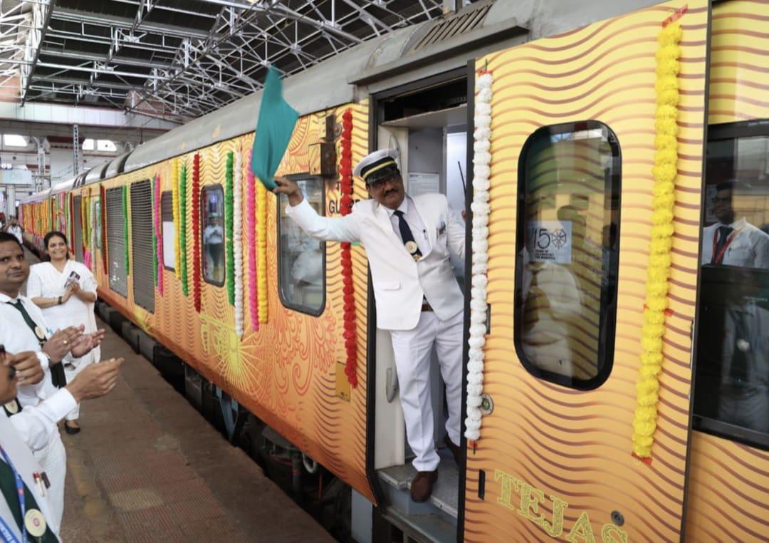 Mumbai Rajdhani Exp completes 50 yrs of service, to get Vande Bharat ...