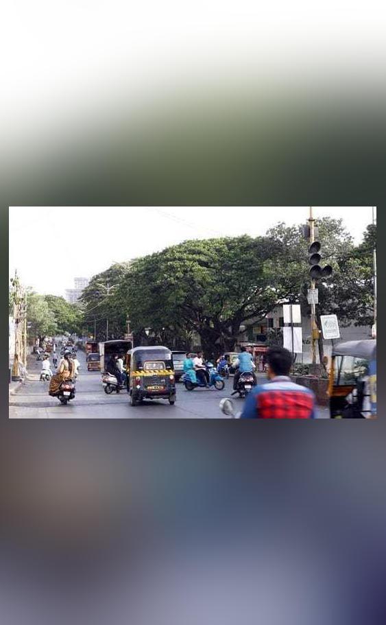 30 traffic signals at busy Pune junctions dysfunctional for over 20 ...