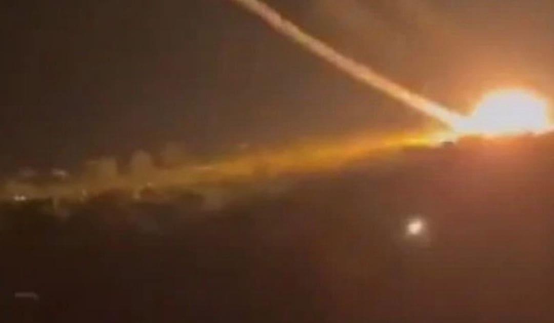 Russian missile turns back & strikes own troops in failed launch, video ...