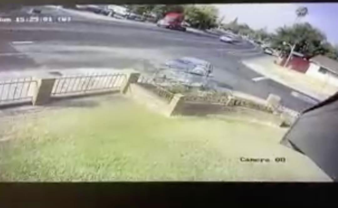 Car Flies Over Wall Crashes Into Lawn Of Sacramento Home Video