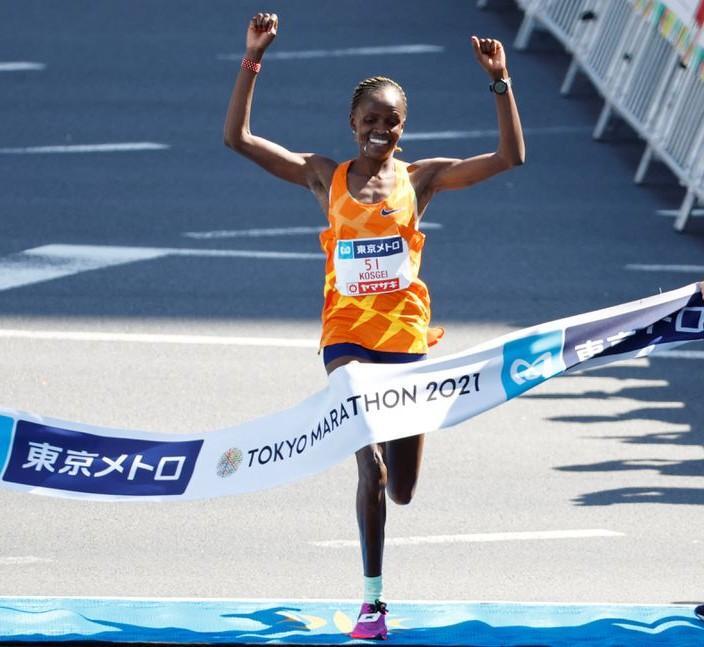 World record holder Kosgei withdraws from London Marathon with injury