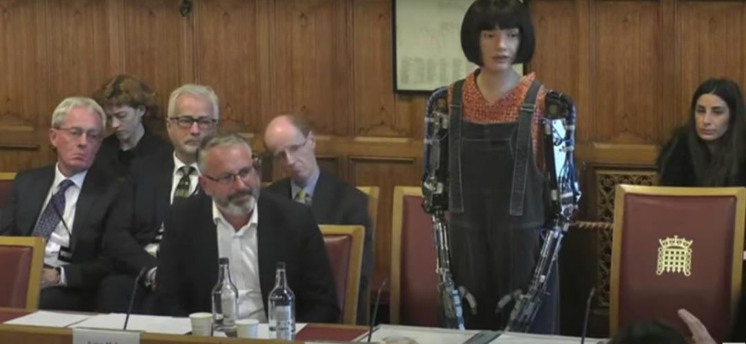 Robot addresses UK Parliament, says 'Although not alive, I can still ...