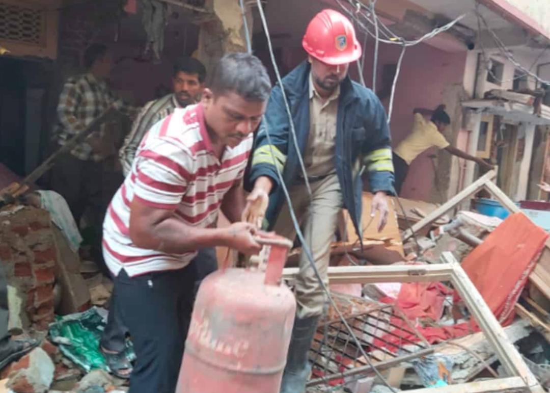 1 dead, 9 injured in LPG cylinder blast in Hyderabad