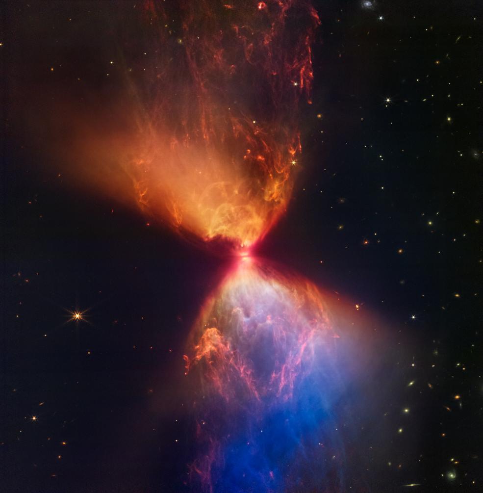 World's most powerful telescope captures a star being born, pic ...