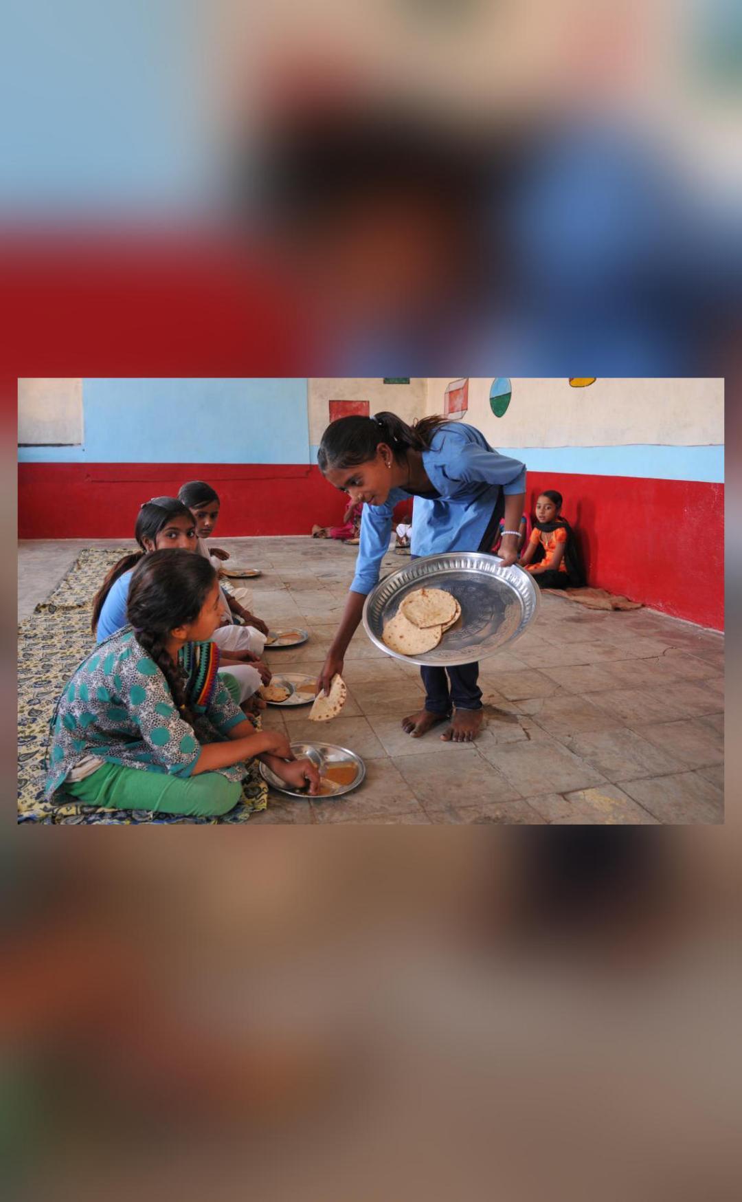Video shows girl students making chapatis in Punjab school; probe on | National News | Inshorts