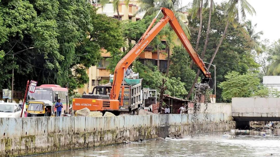 BMC to desilt Mumbai's nullahs from Mar 2023; to remove 5 lakh tonnes ...