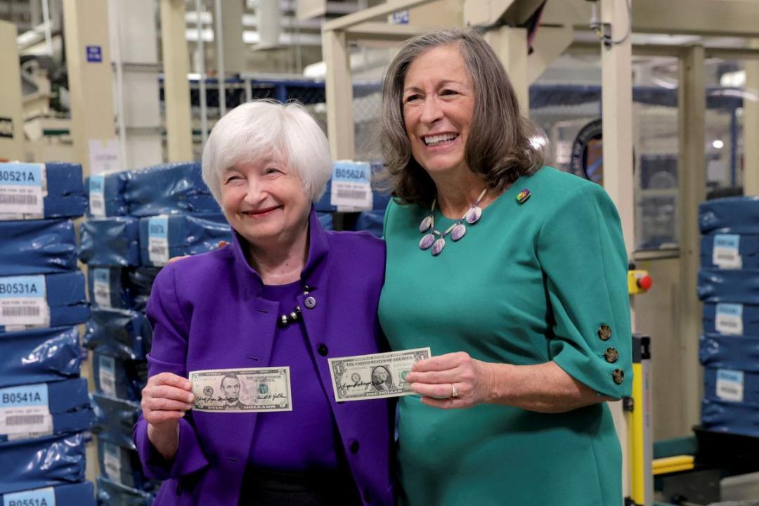 US prints 1st banknotes with female Treasury Secretary's signature ...
