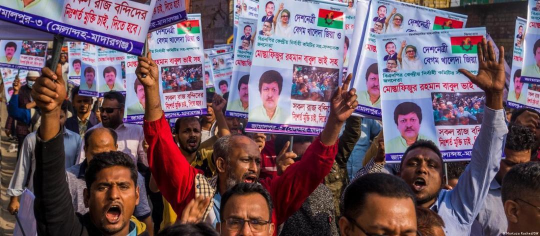 Thousands protest against Sheikh Hasina's govt in Bangladesh | World ...