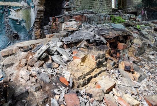 55-yr-old woman dies as house collapses after explosion in Bengal ...