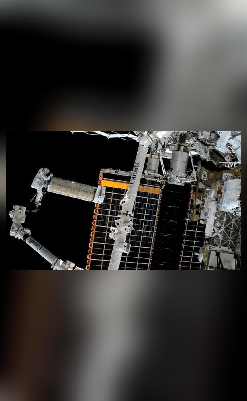 NASA successfully installs new solar array on ISS; videos released ...