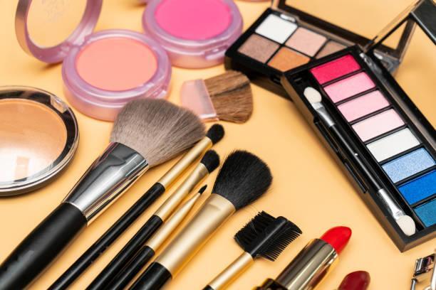 Police complaint filed against beautician over 'poor' makeup in MP ...