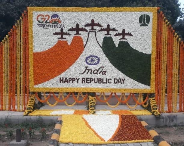 Delhi roundabouts, roads decorated with floral designs on R-Day ...