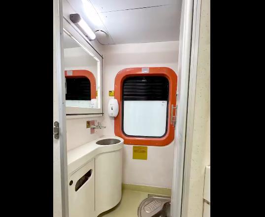 Railways Minister Ashwini Vaishnaw shares video of upgraded train ...
