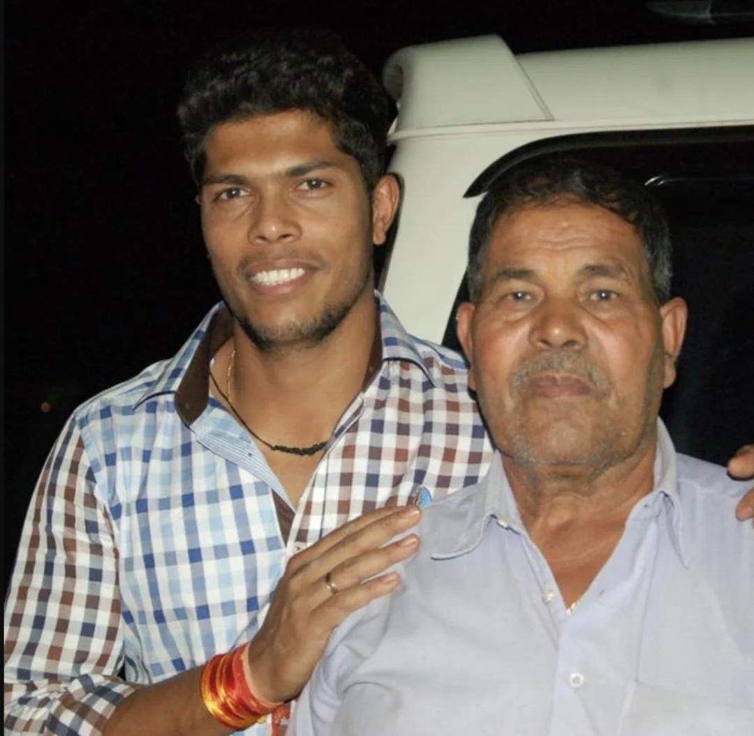 Cricketer Umesh Yadav shares old pic with his father days after his death