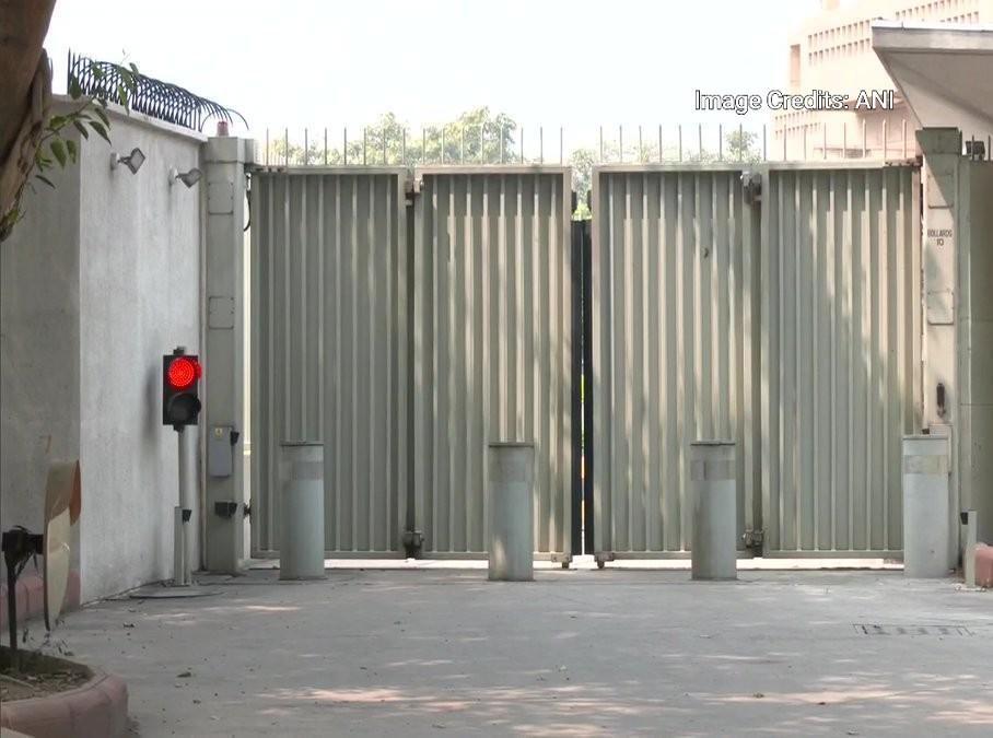 Barricades removed at UK embassy in Delhi after violent Khalistan ...