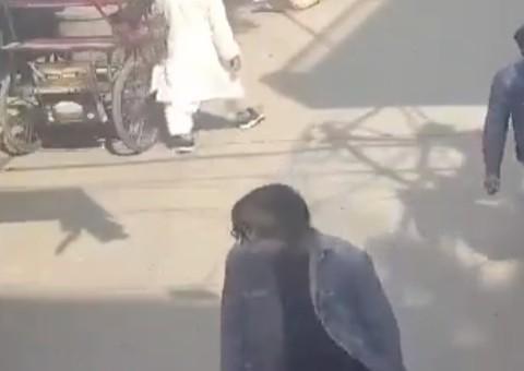 New CCTV footage shows Amritpal Singh walking without turban, wearing ...