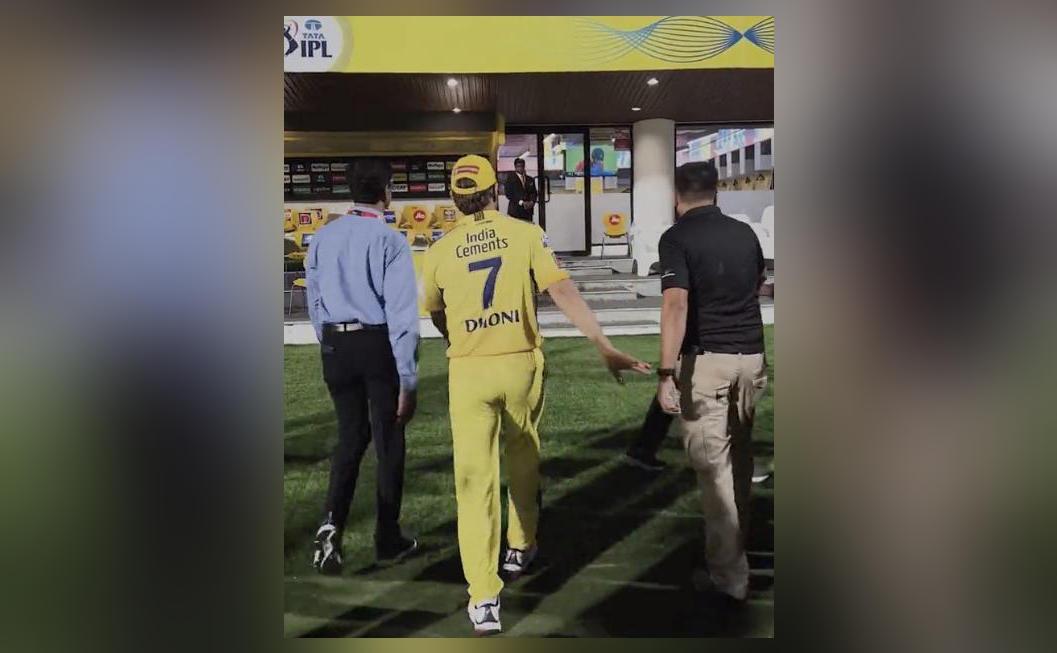 Video of MS Dhoni limping after match against RR goes viral