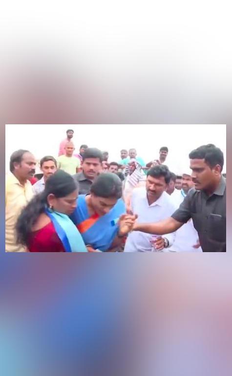 YS Sharmila faints while talking to media in T'gana, clip surfaces | Politics News | Inshorts