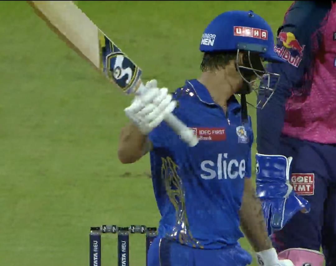 Ishan Kishan hits himself with bat, kicks hoardings after getting out against RR