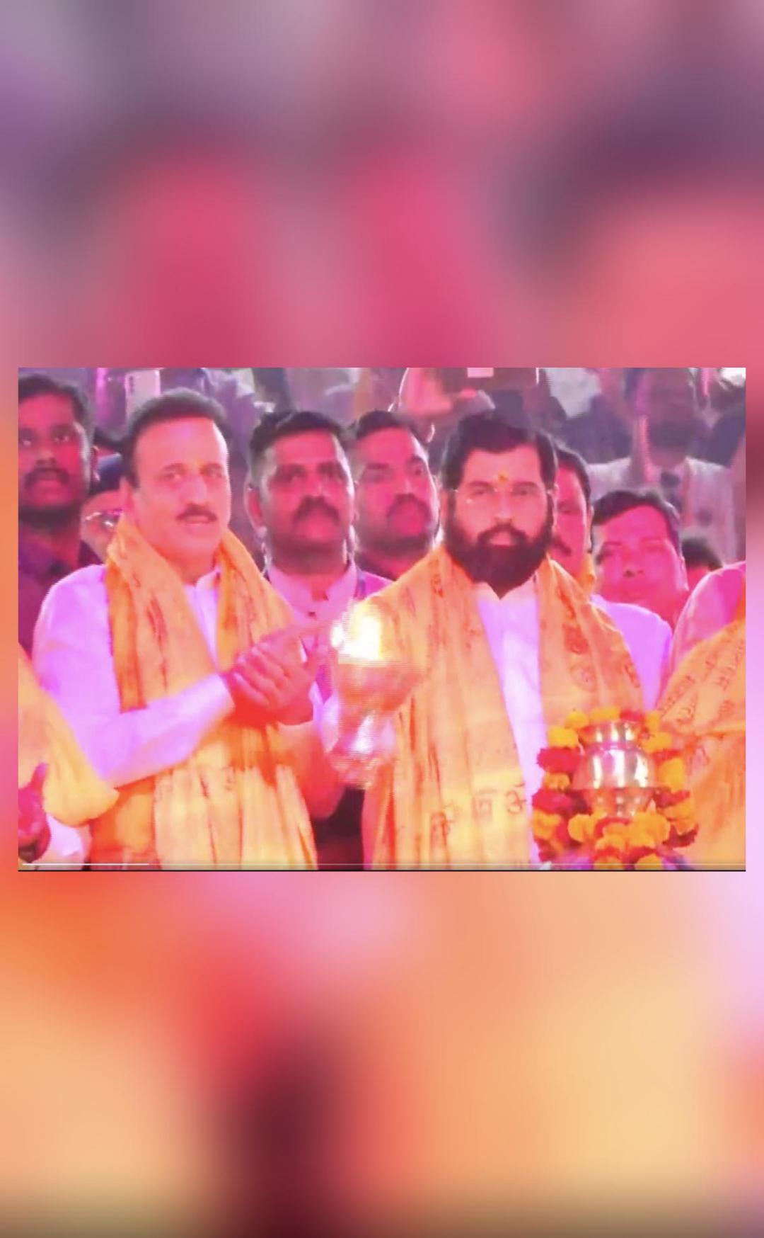 Shinde performs Maha Aarti at Sarayu River in Ayodhya, video out ...