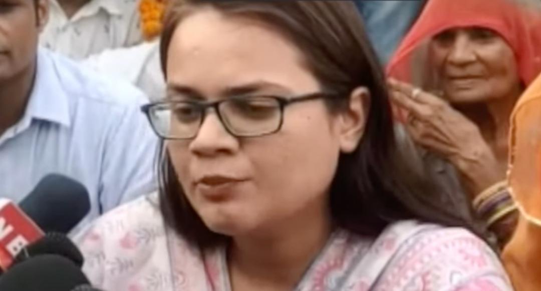 Tina Dabi announces 40-bigha land for Pak Hindu refugees after houses ...