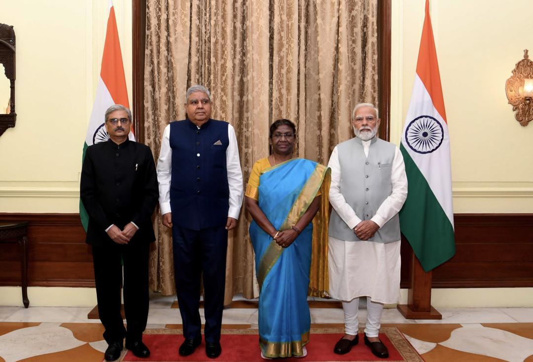 PM Modi takes part in oath ceremony of CVC Praveen Srivastava