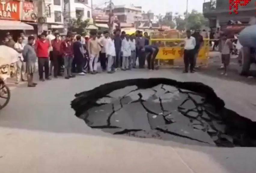Portion of road caves in at Delhi's Khureji Khas; video surfaces