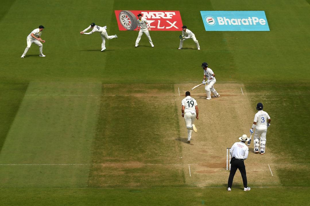 Sunil Gavaskar criticises Virat Kohli, says 'Ask him what shot he played' | WTC_FINAL News ...