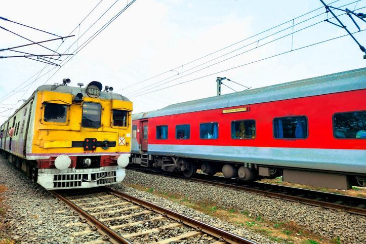 Western Railway cancels 99 trains due to cyclone Biparjoy