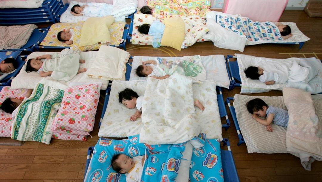 Japan's birth rate declines for 7th consecutive year