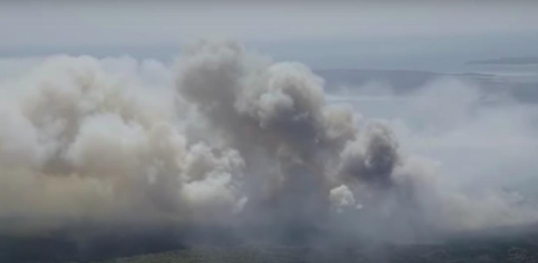 Smoke billows from 'largest wildfire' in Canada, video surfaces
