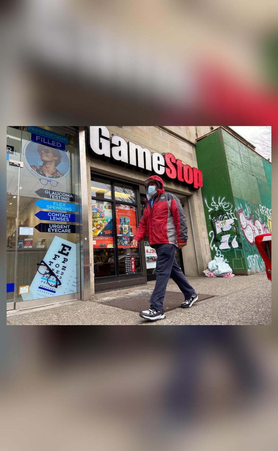 GameStop shares sink 20% after firm fires CEO Matt Furlong