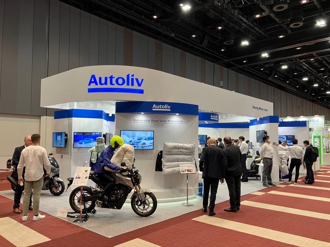 Autoliv, world's biggest maker of airbags and seatbelts, to lay off ...