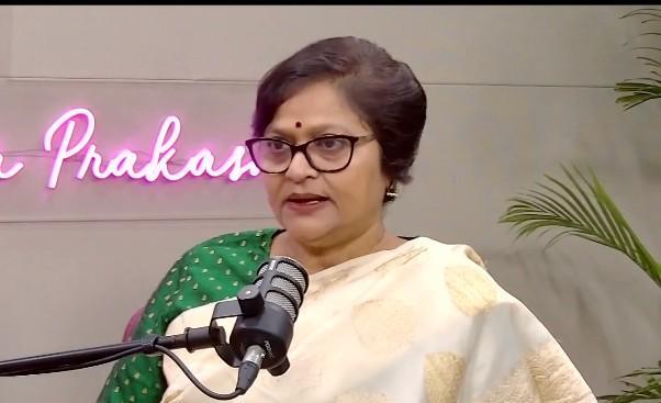 Met PM Modi when he was doing MA, he was very studious: Journalist ...