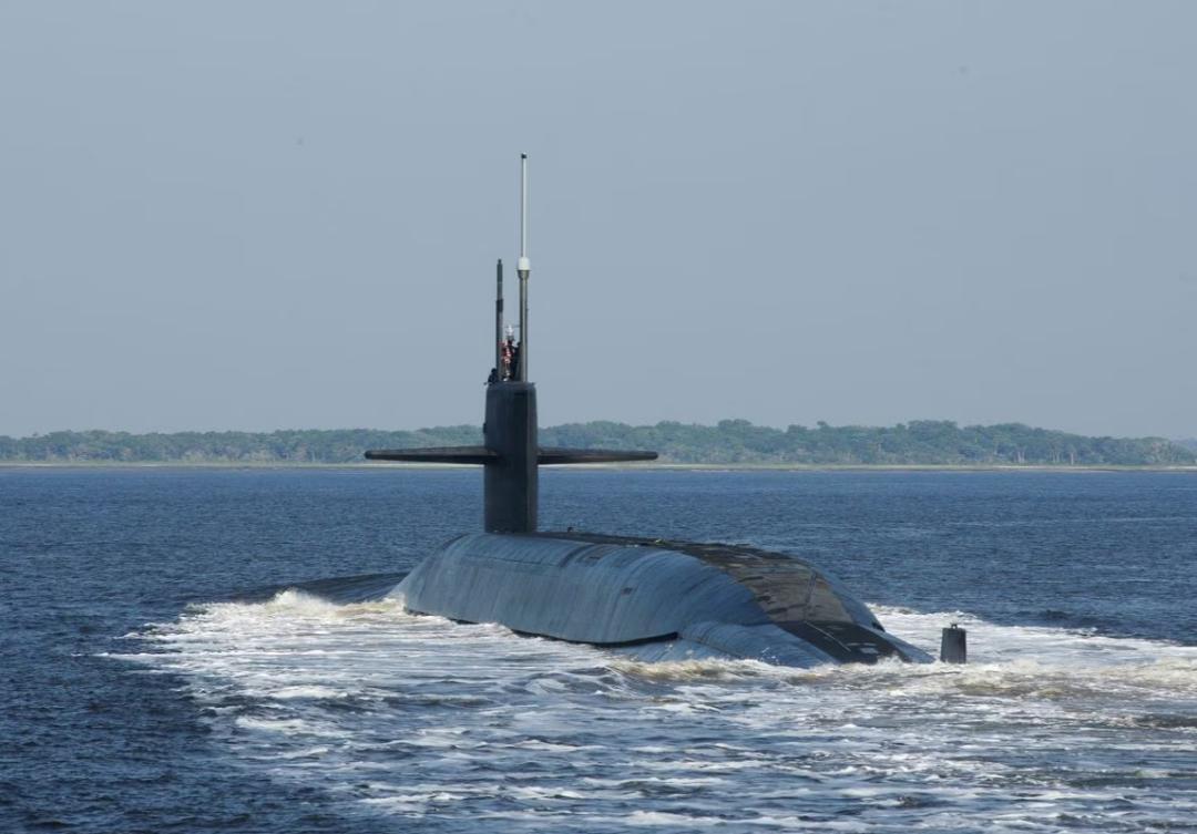 US nuclear missile sub visits S Korea for 1st time since 1980s