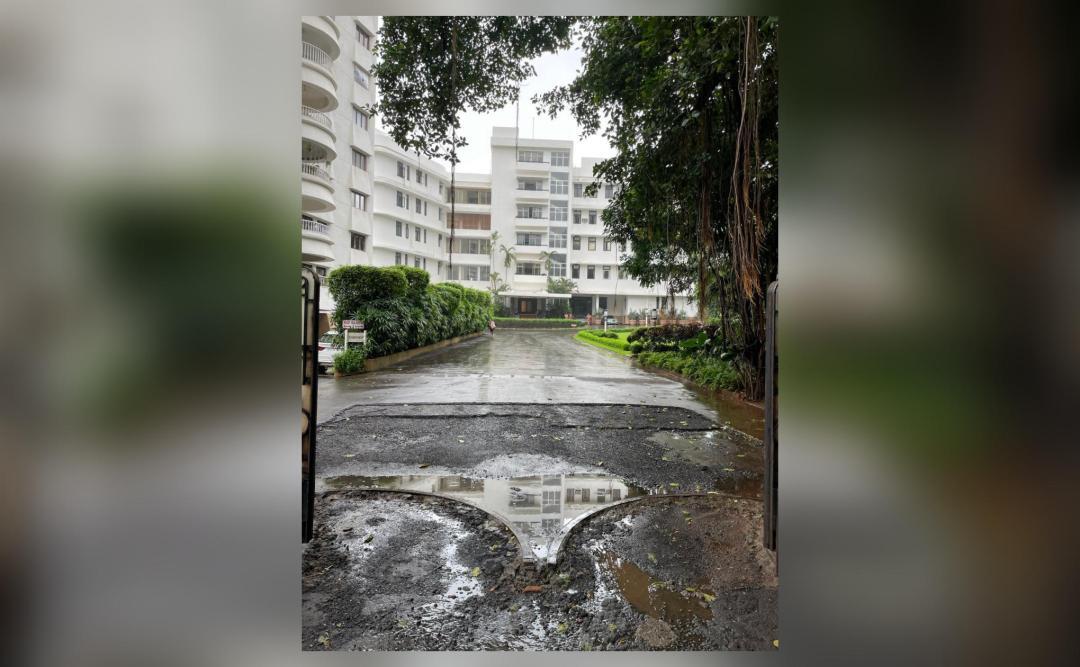 Pic shows state of driveway of India's most expensive street in Mumbai ...